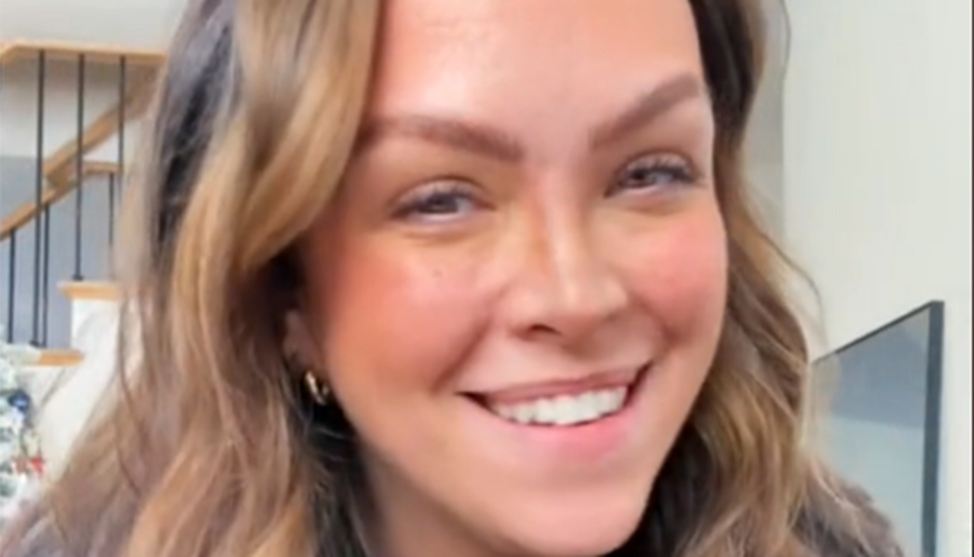 Datorită unui SMS, tânăra din imagine și-a dat seama că bărbatul care a ...