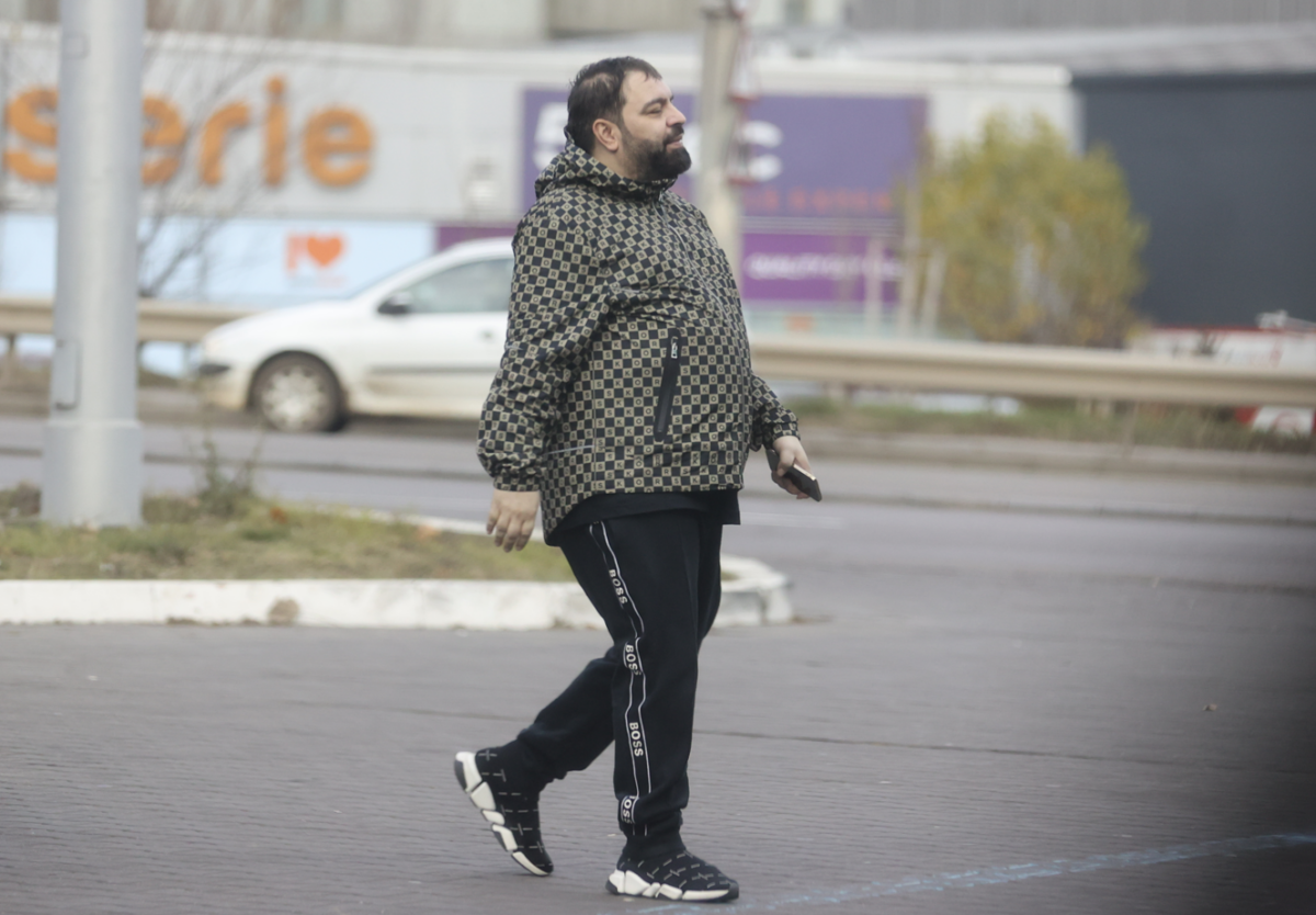 Florin Salam a primit de la "Regele barbutului" 50.000 de euro pentru o ...