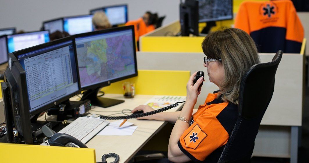 N-ai fi zis. Ce salariu are un operator de la numărul de urgență 112!