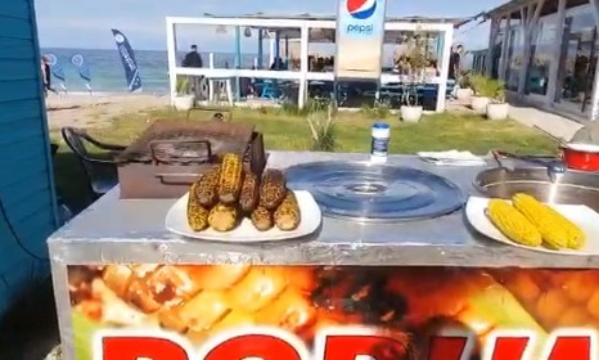 De necrezut! Cât a ajuns să coste un porumb fiert în stațiunea Vama Veche