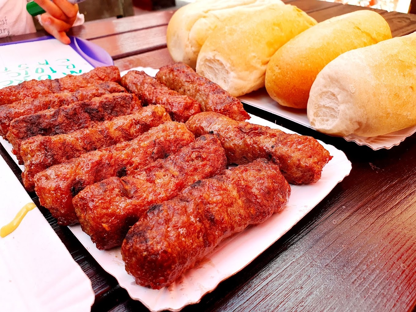 Cât costă micii la Terasa Obor, La Ciotoianu și La Cocoșatu ...