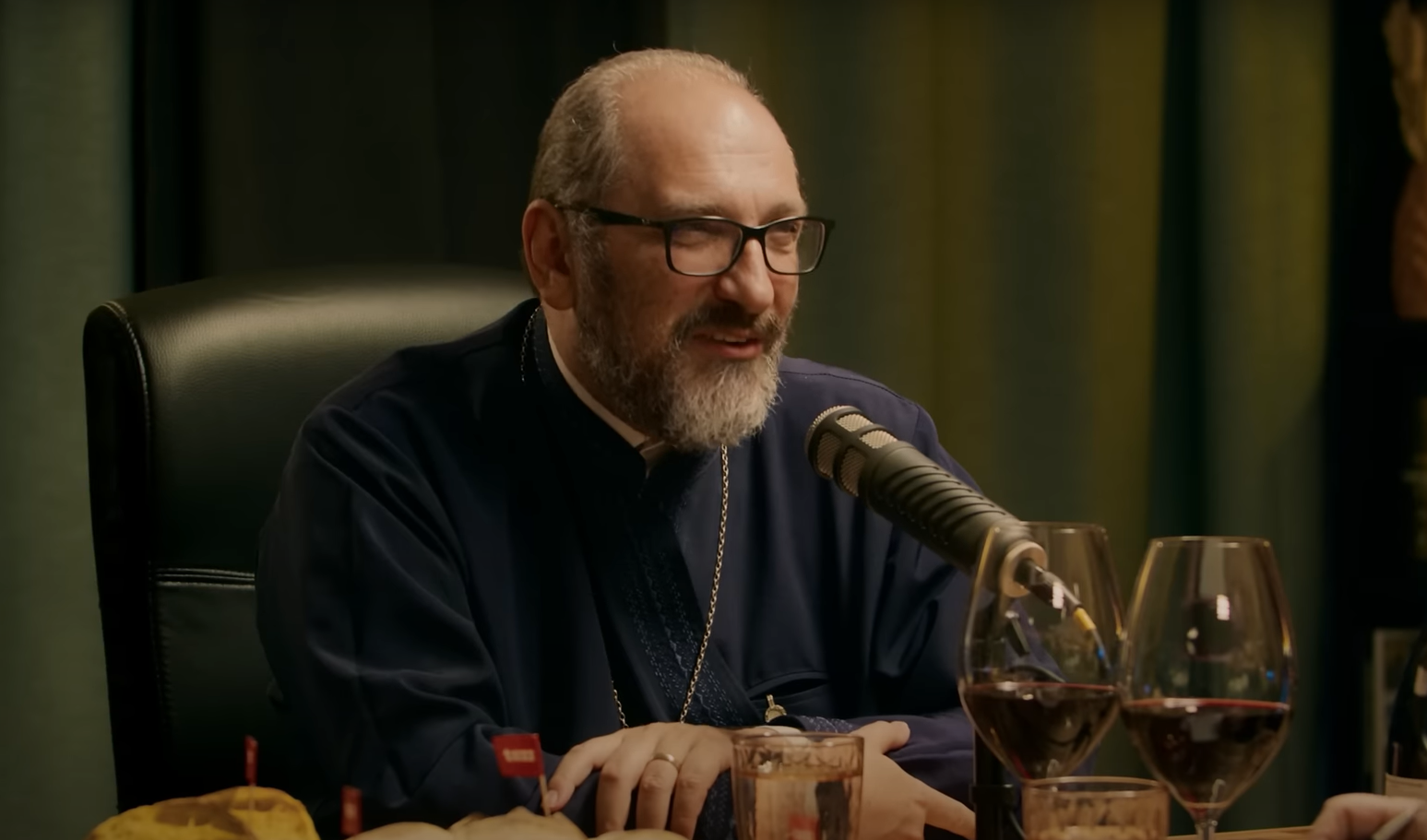 Are Dumnezeu umor? Părintele Necula a răspuns la cea mai arzătoare ...