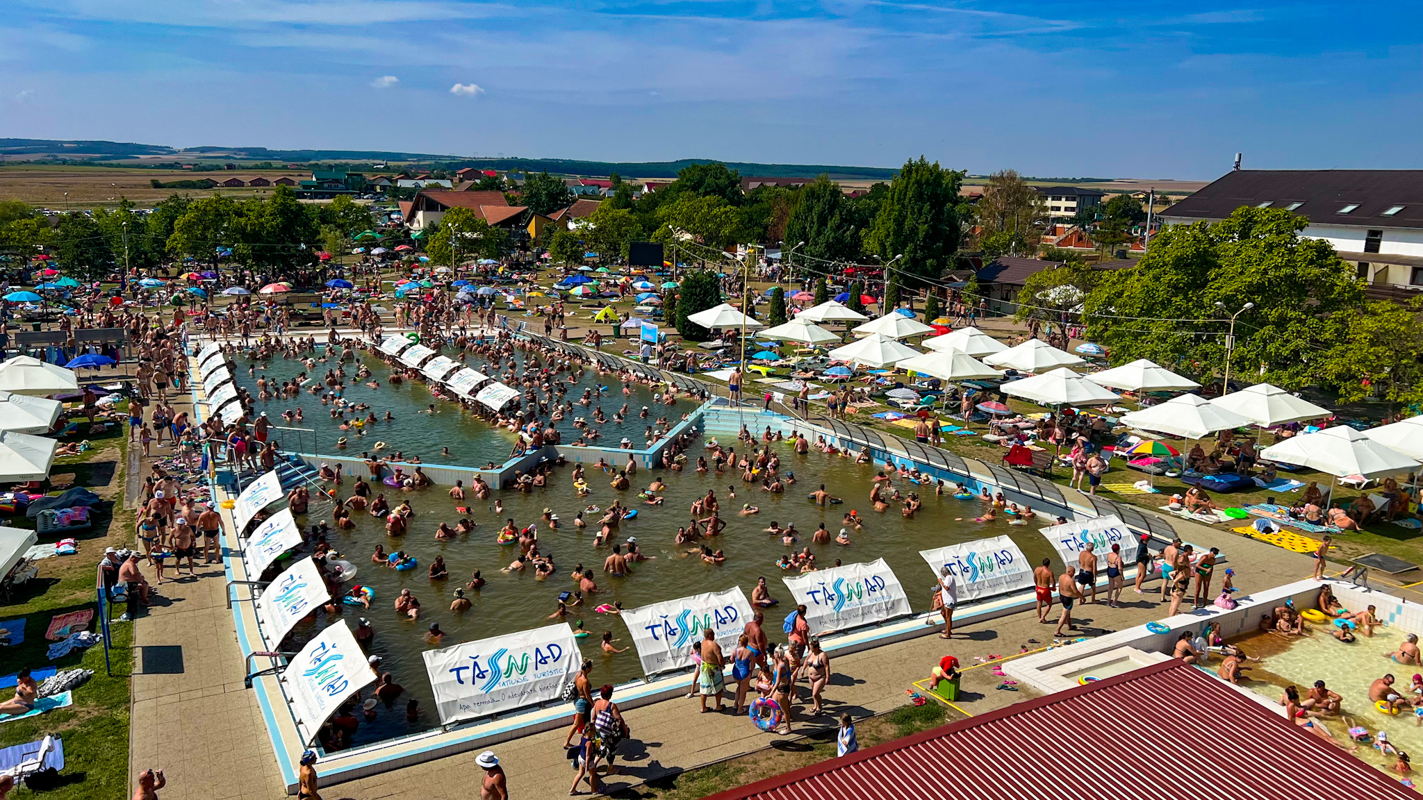 Staţiunea din România cu cea mai pură şi benefică apă termală! Are 70 ...