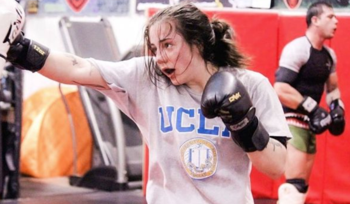 O luptătoare MMA a pierdut meciul cu viața la doar 21 de ani. Modul ...