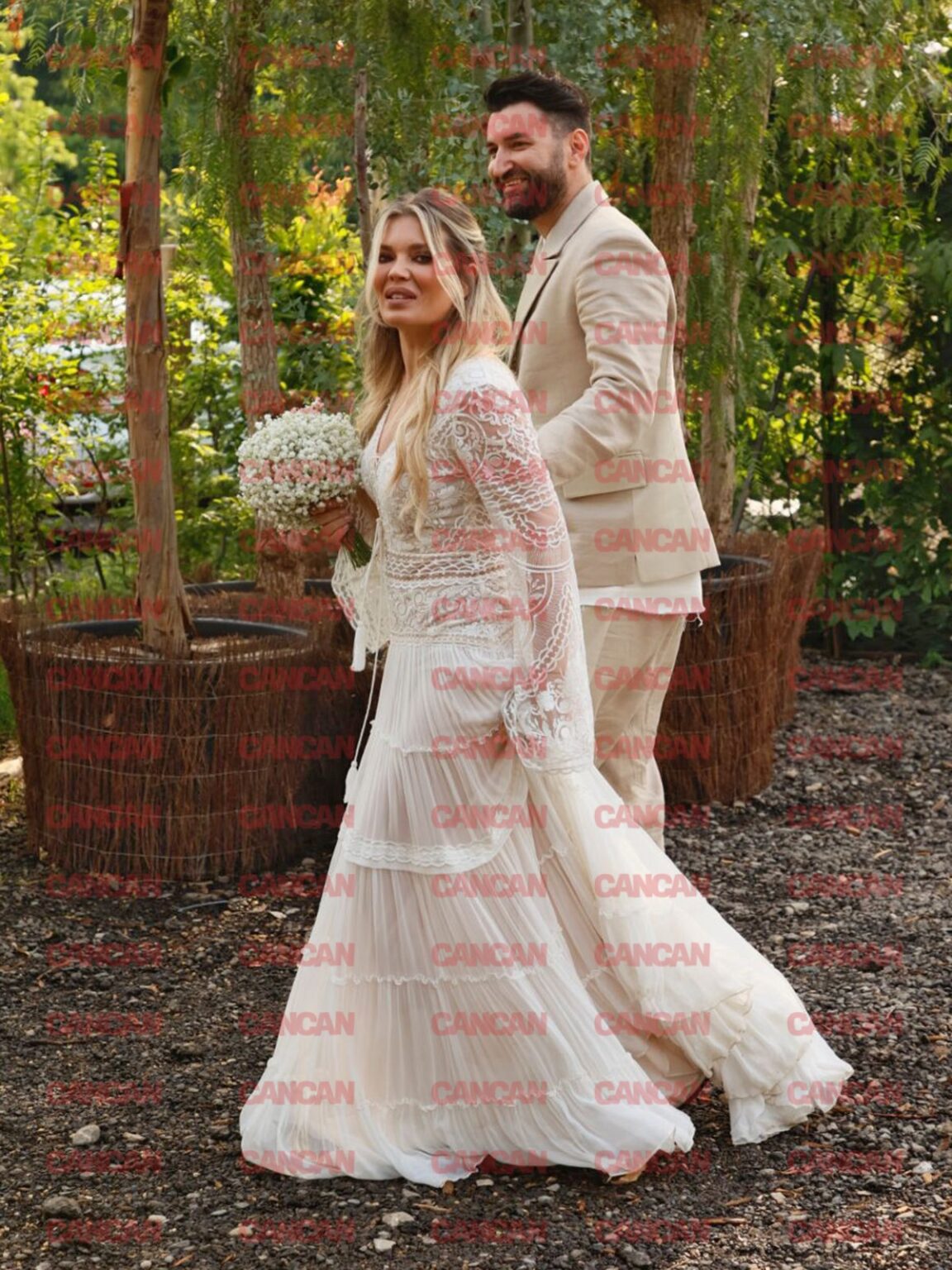 Ireal cum a apărut îmbrăcat CRBL, la nunta lui Smiley cu Gina Pistol ...