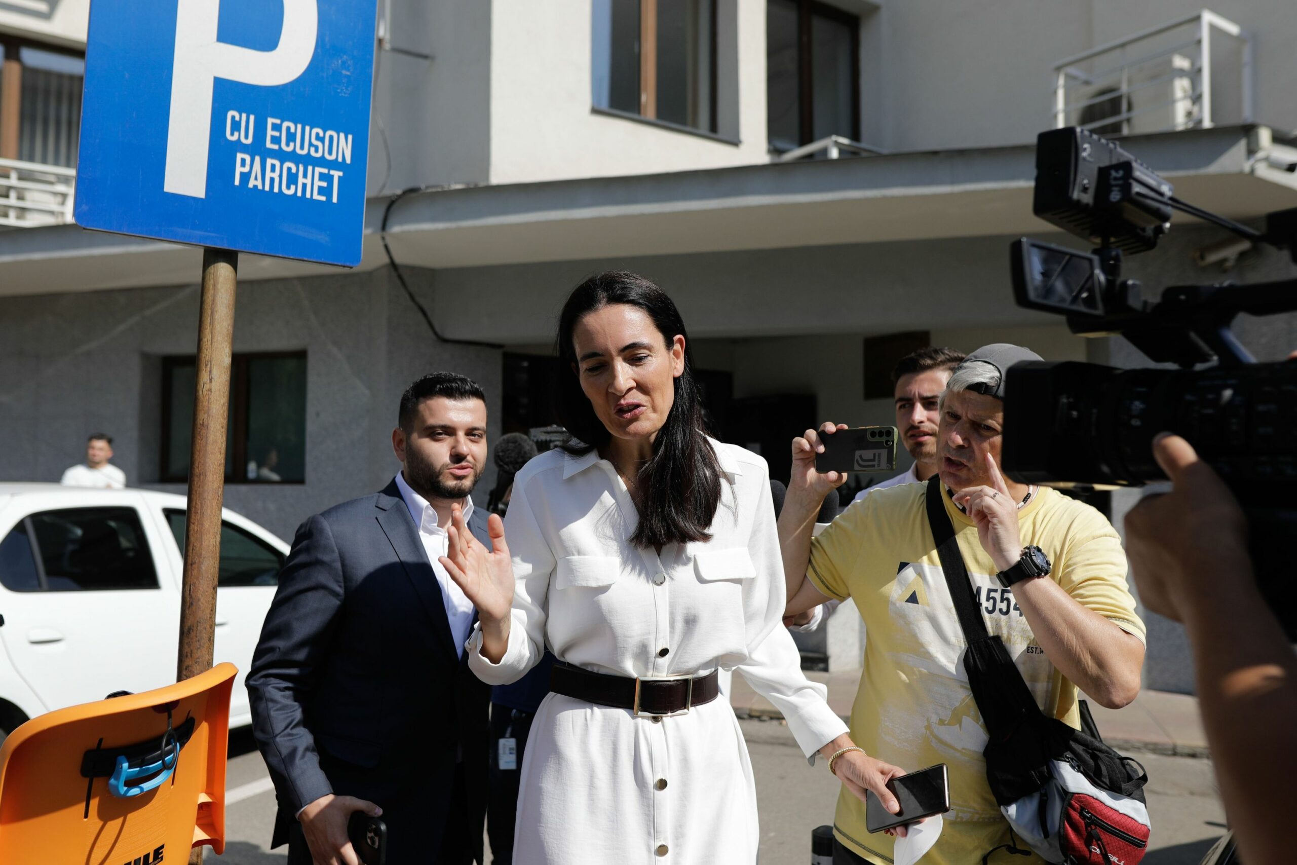 Clotilde Armand, urmărită penal. Ce acuzații i se aduc primarului sectorului 1