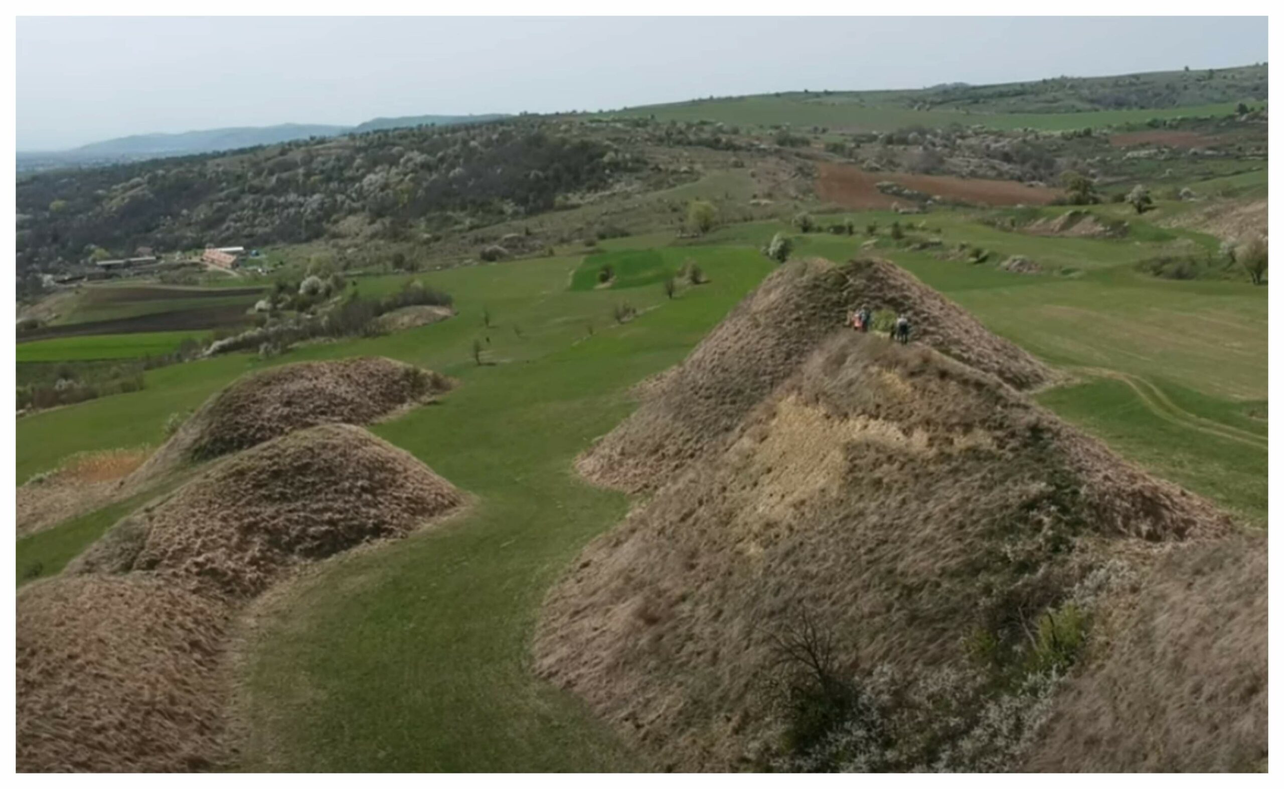 Locul din România care i-a surprins până și pe cercetători. Legenda care se ascunde în spatele ...