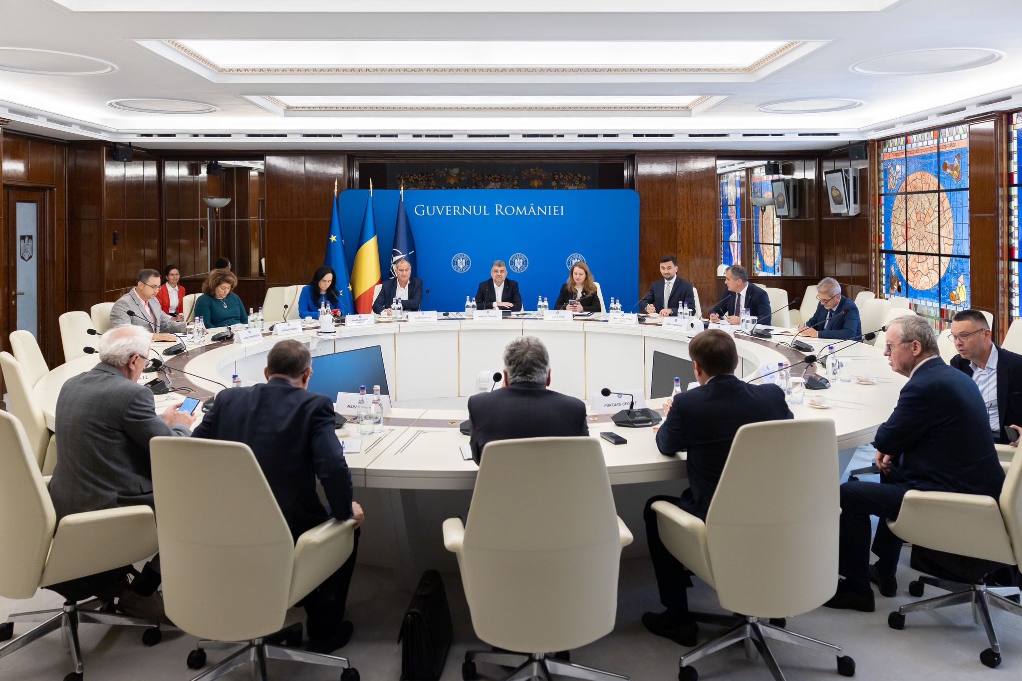 Ordonanță pentru măsuri de austeritate în România. Ce plan pune în ...