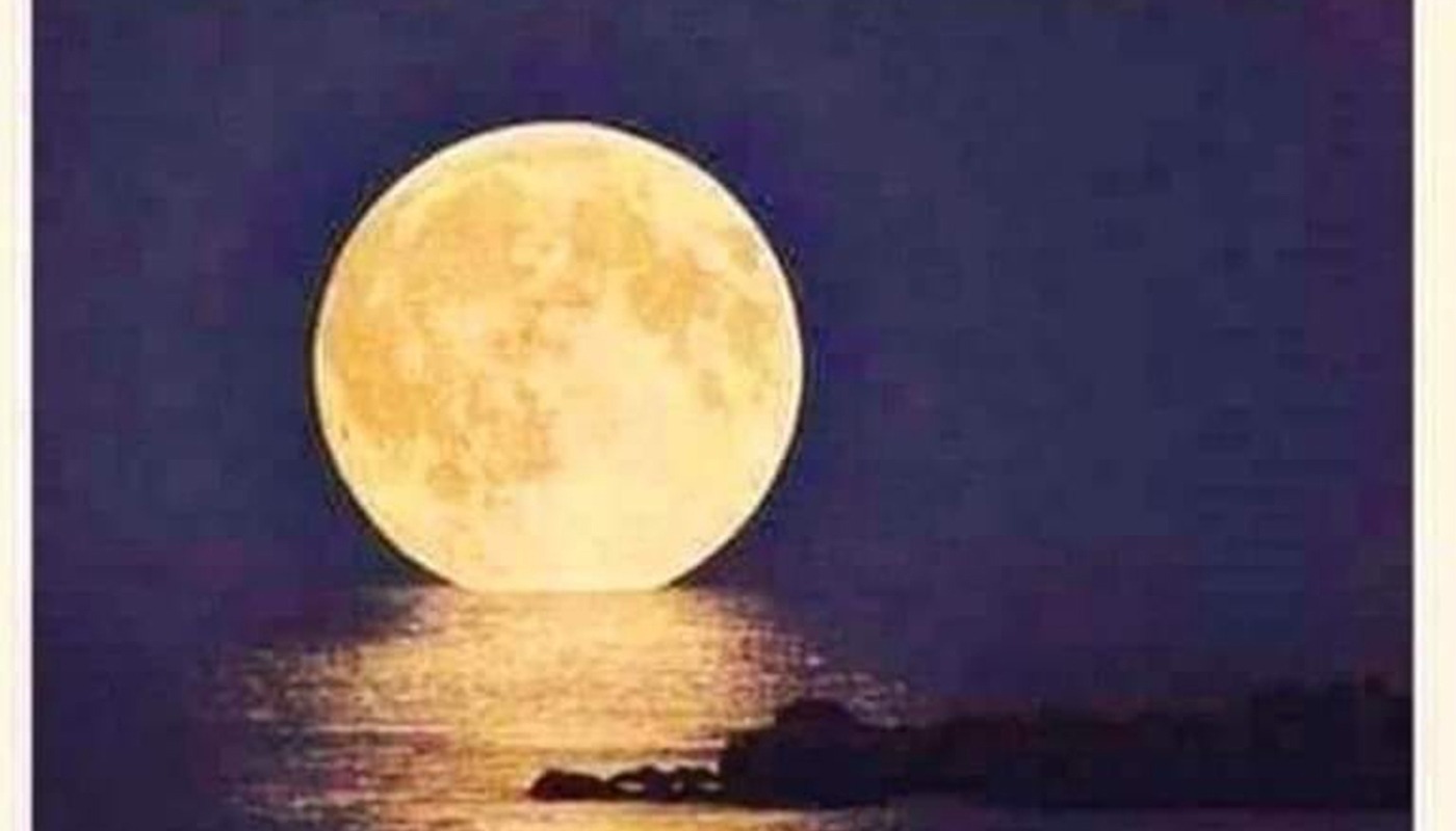 BANCUL ZILEI | Luna de pe cer