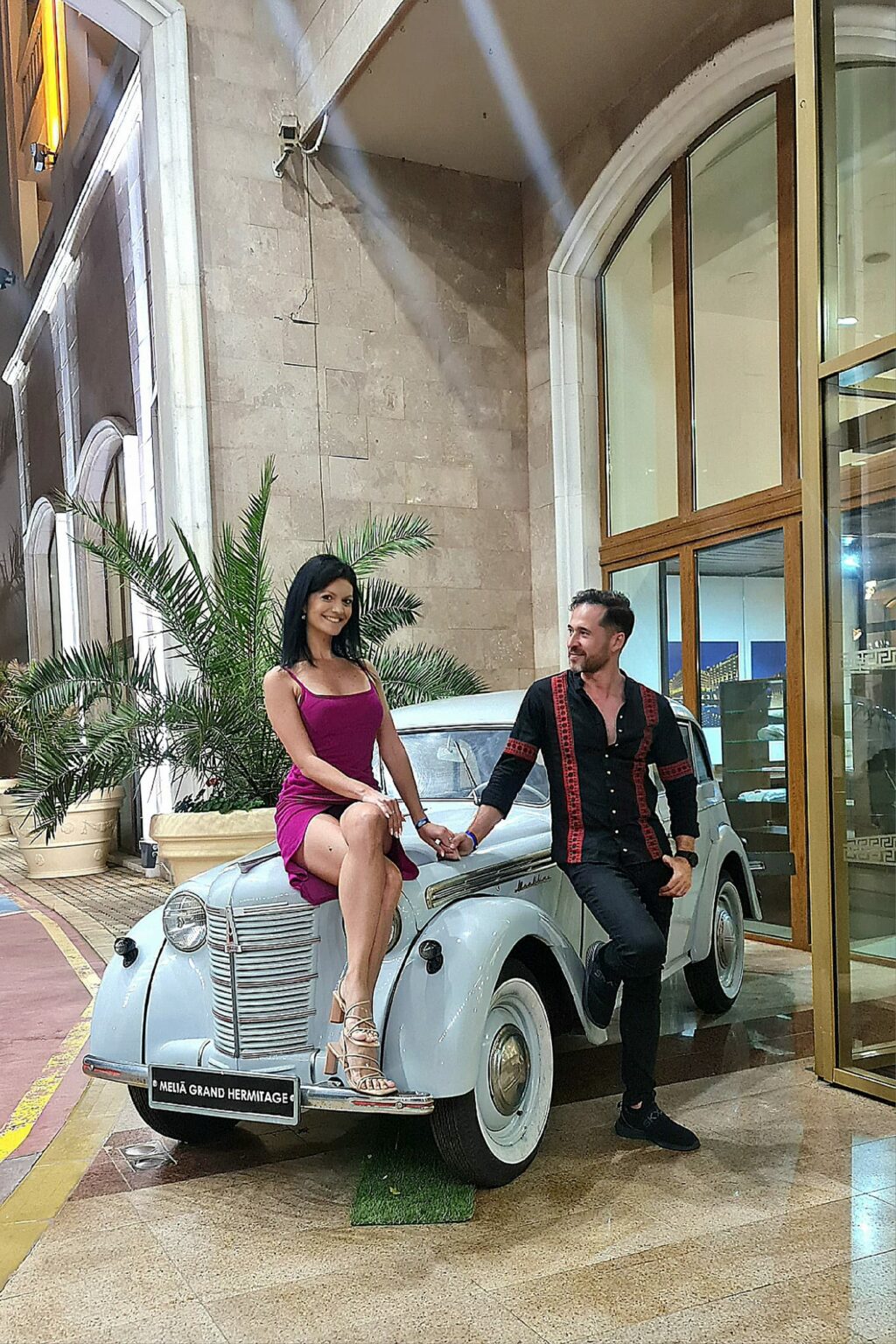 Iubita lui Dinu Maxer e actriță, dar din ce produce, de fapt, banii ...