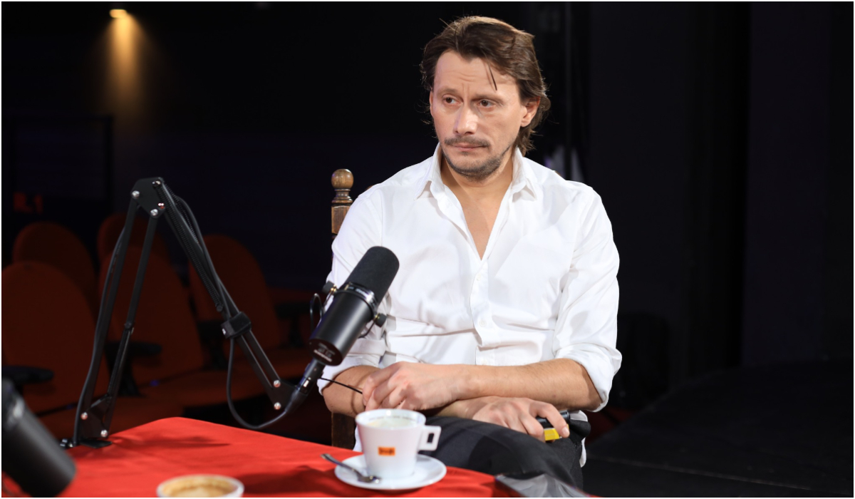 Marius Manole, incident în timpul unui spectacol. Actorul a ajuns de pe ...