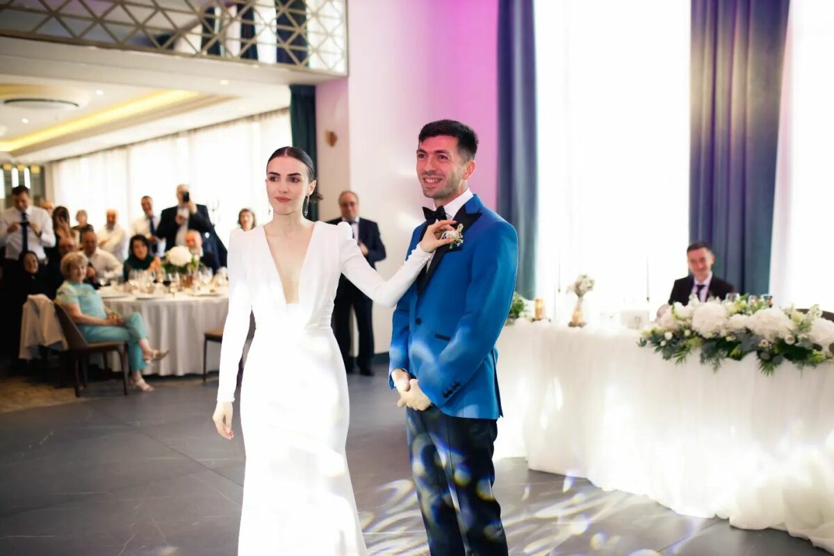 Mircea Bravo a devenit tătic! Prima imagine cu fiica sa, Mira: ”Seamănă ...