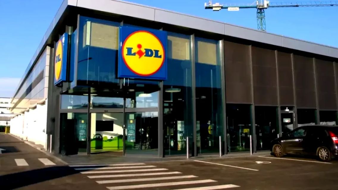Începe nebunia la Lidl, în săptămâna 5-11 februarie. Super-prețuri la zeci de produse, dar o să ...
