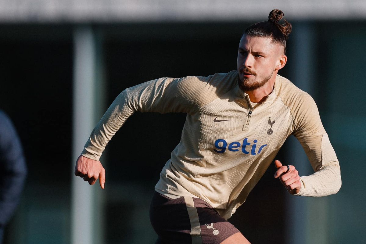 Ce se întâmplă cu Radu Drăgușin? Britanicii au explicat care e situația ...