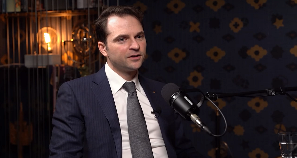 Sebastian Burduja a lansat o capsulă a timpului! Ce se regăsește în ...