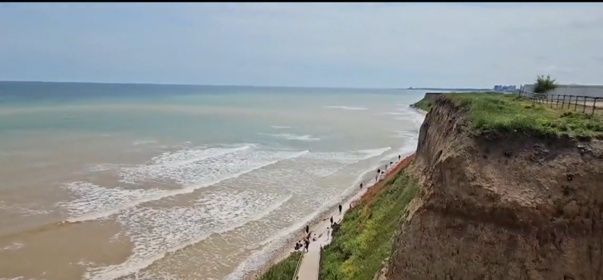 Fenomenul de la Marea Neagră care i-a lăsat uimiți pe turiști. Ce au ...