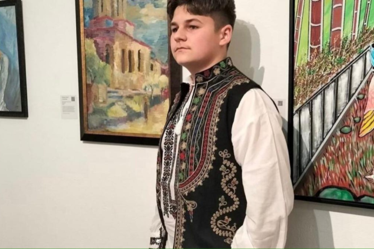 El este copilul-minune al României, la doar 13 ani! Robert Niculae a cucerit SUA cu lucrările ...