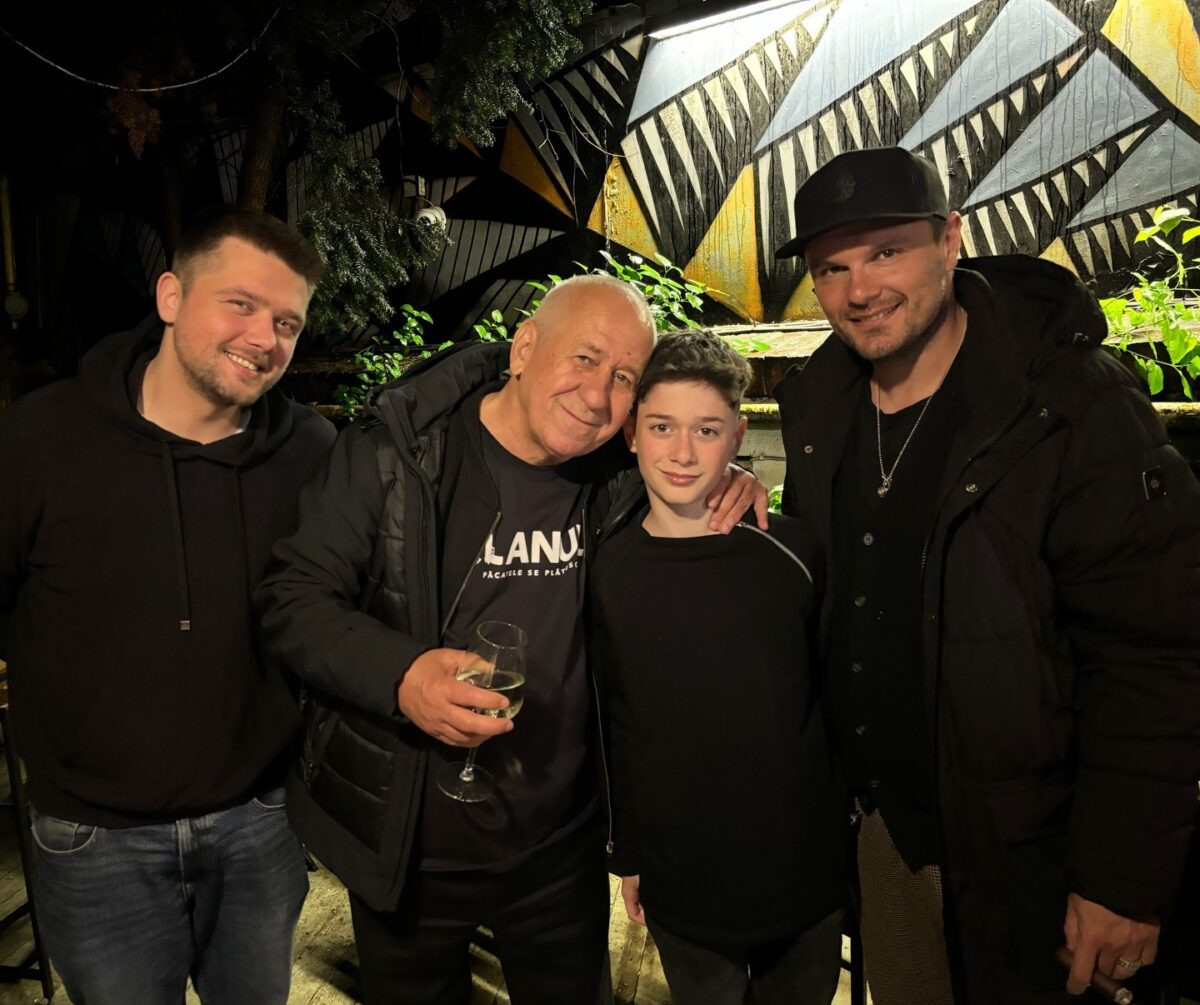 Fiul fostului internațional dezvăluie ce face cu banii câștigați din ...