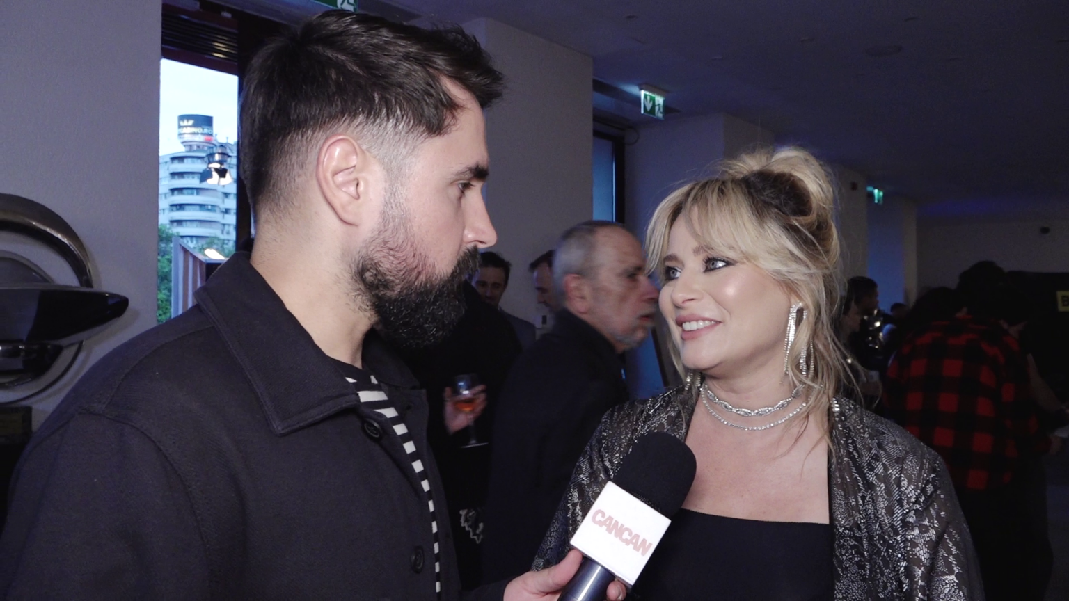 Ce se va întâmpla cu emisiunea Laurei Cosoi de la Antenă! Vedeta ...