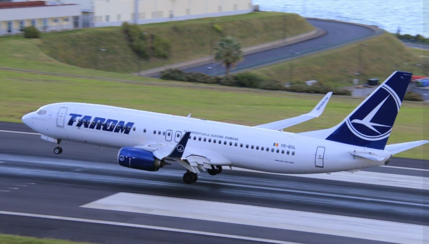 Avion Tarom, lovit de un fazan la Satu Mare! În urma impactului, unul ...