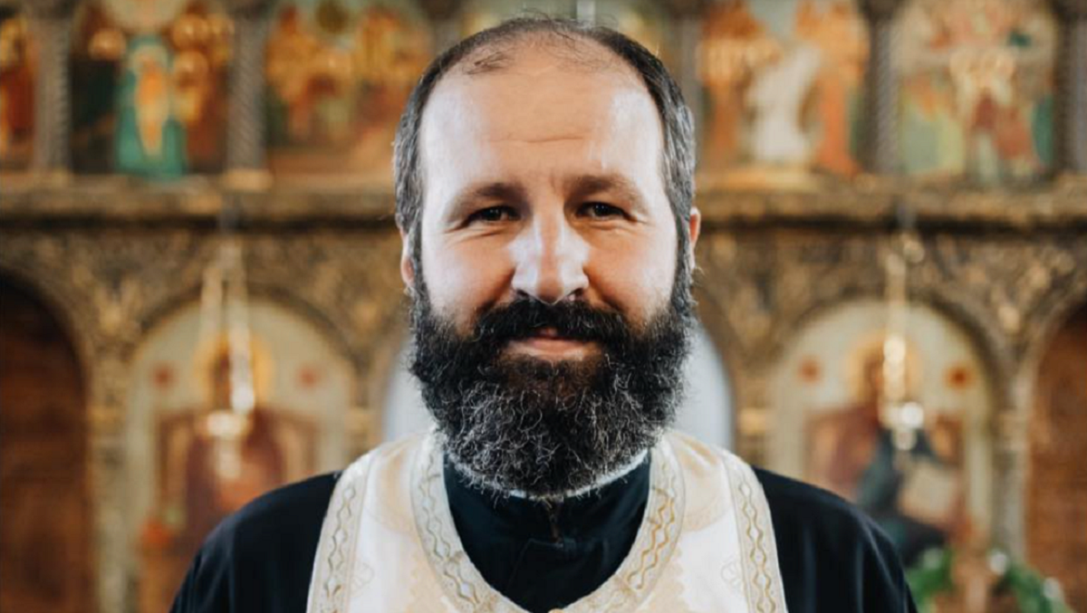 Descoperire istorică a unui preot, într-o alimentară din Sibiu ...