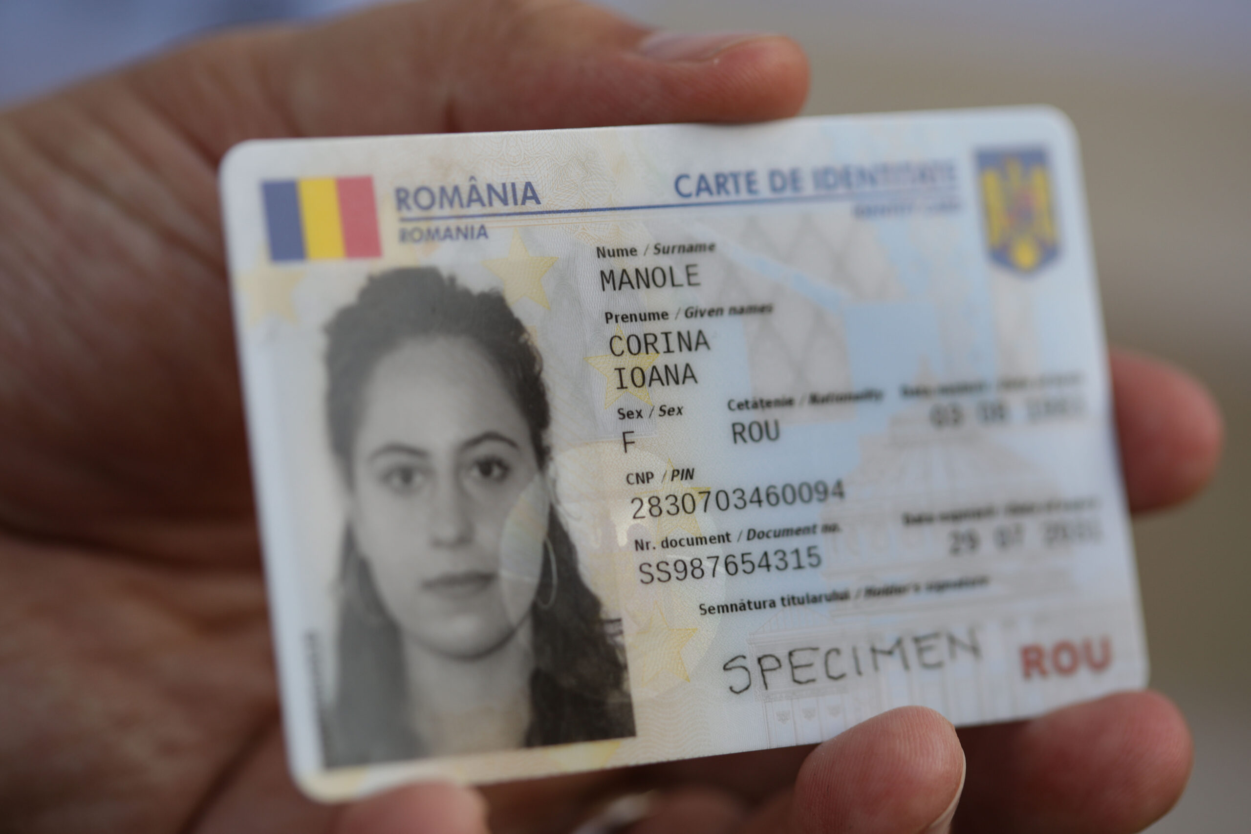 Se schimbă buletinele din nou! Ce dispare de pe ele, pentru siguranța tuturor românilor