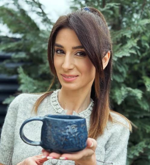 Stiri Directe - Cu ce se ocupă Elena Tudor, câștigătoarea Power Couple 2025. Ce meserie are ...