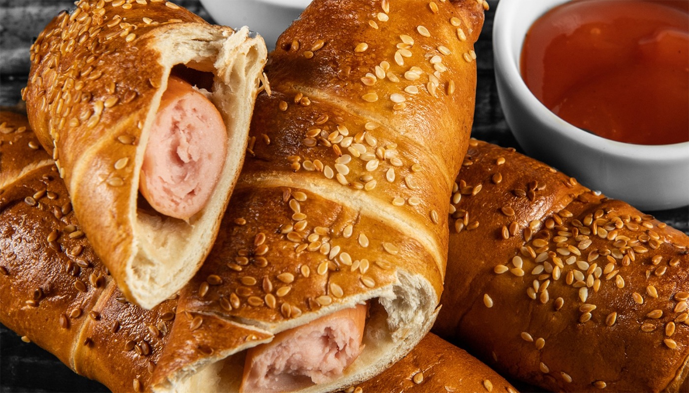 Îngrașă sau nu? Câte calorii are un covridog din simigeriile Petru din ...