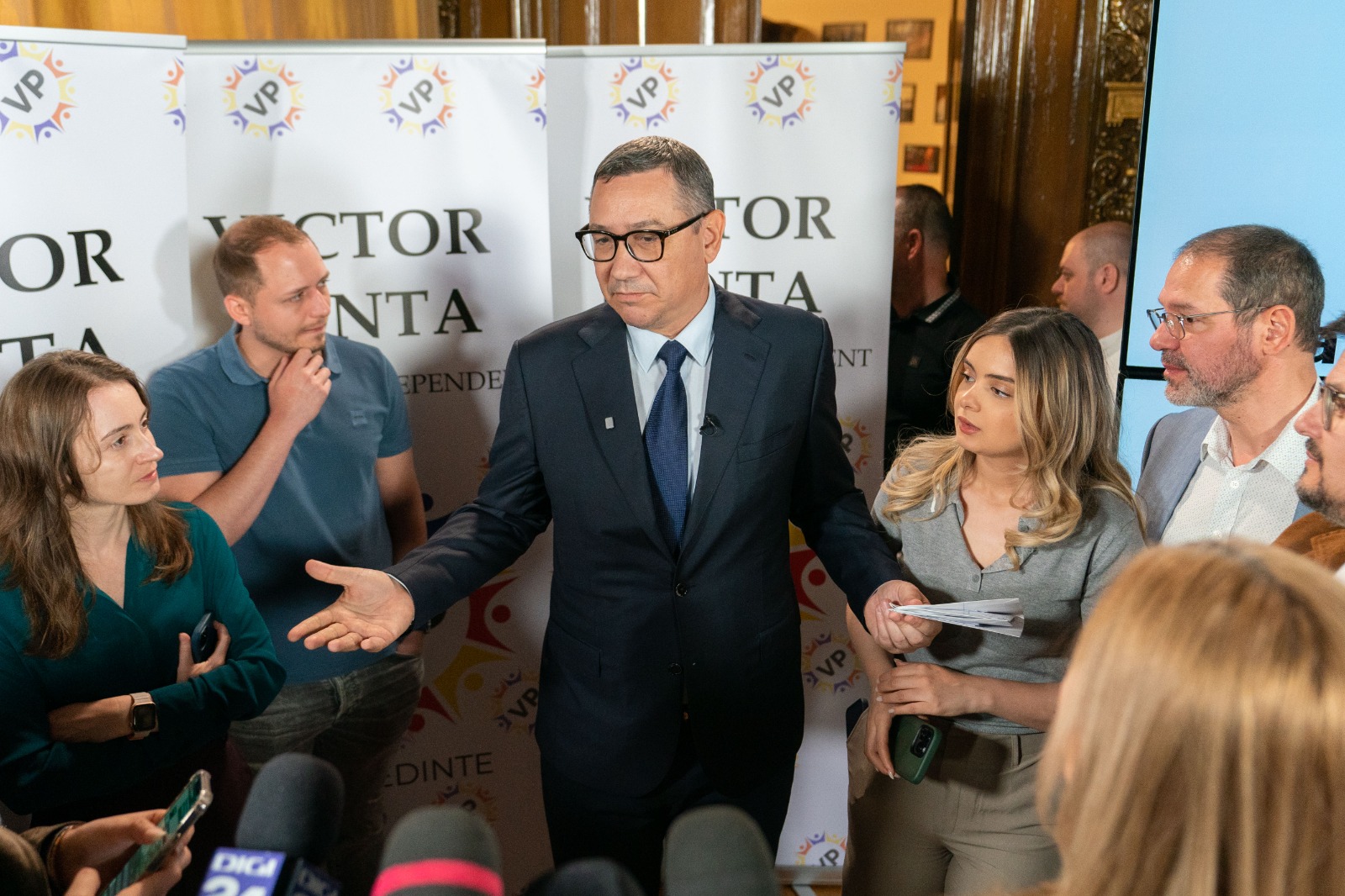 Victor Ponta, săgeți către George Simion, după primul exit poll: ”Poate nu mai fuge”