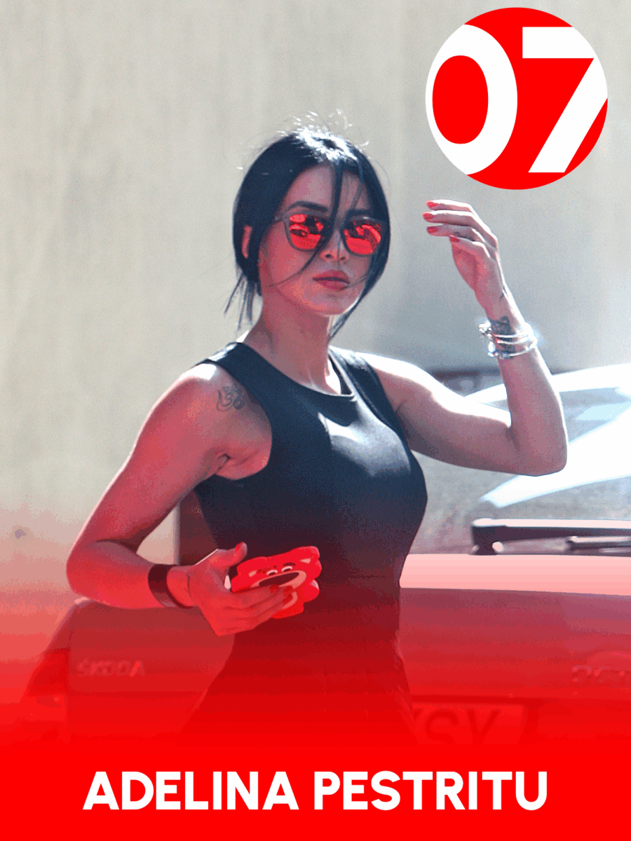 TOP 30 de vedete care-ţi taie respiraţia cu un simplu gest. Mădălina Ghenea, Bianca Drăguşanu ...