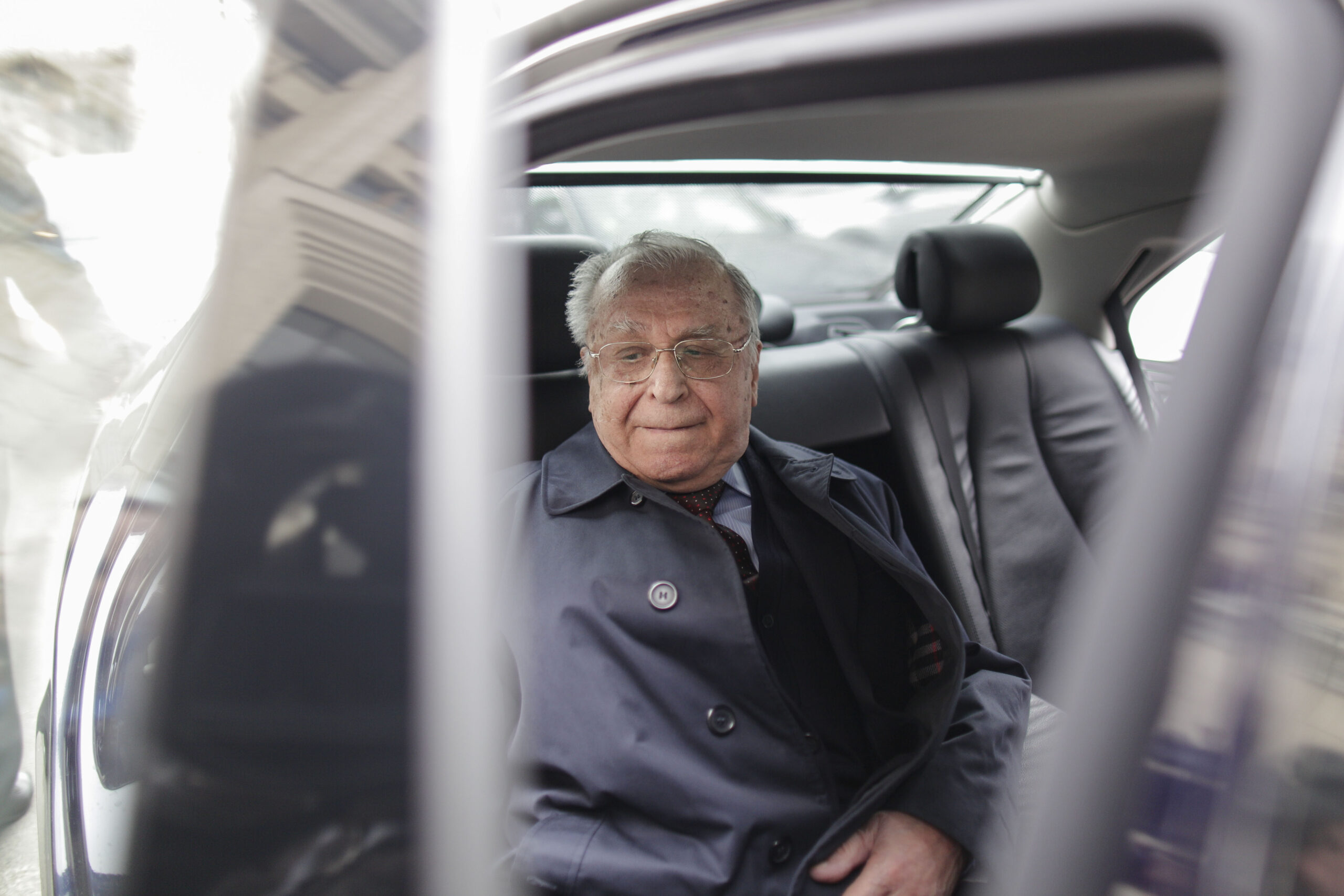 Starea lui Ion Iliescu nu s-a ameliorat. Medicii au publicat buletinul ...