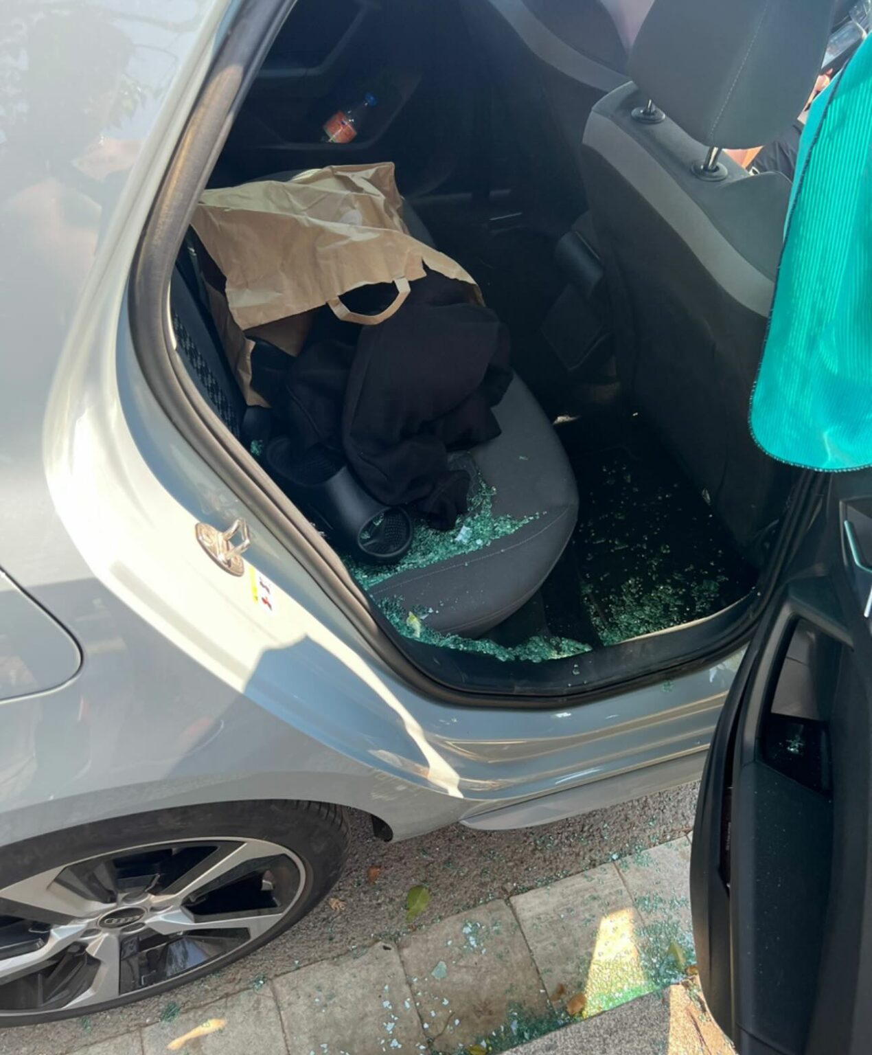 Iorga și Adrian Elicopter de Luptă s-au trezit cu mașina spartă în ...