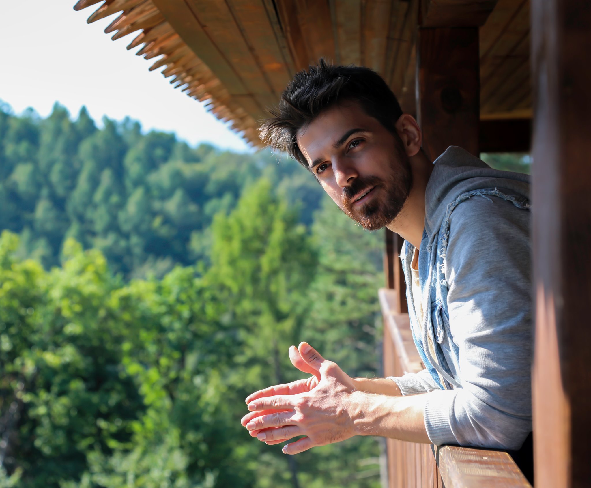 Stiri Directe - Unde a dispărut Tuncay Ozturk la 9 ani de la divorțul de Andreea Marin? „E tot ...