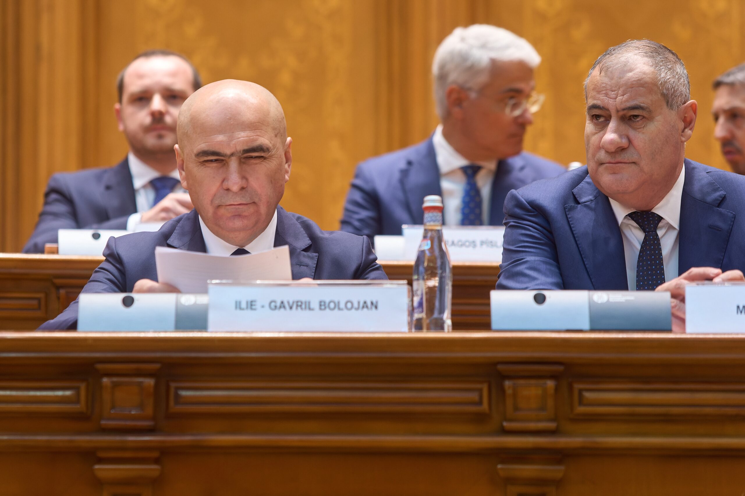 Coaliția a făcut marele anunț: Câți bugetari vor fi concediați în 2026