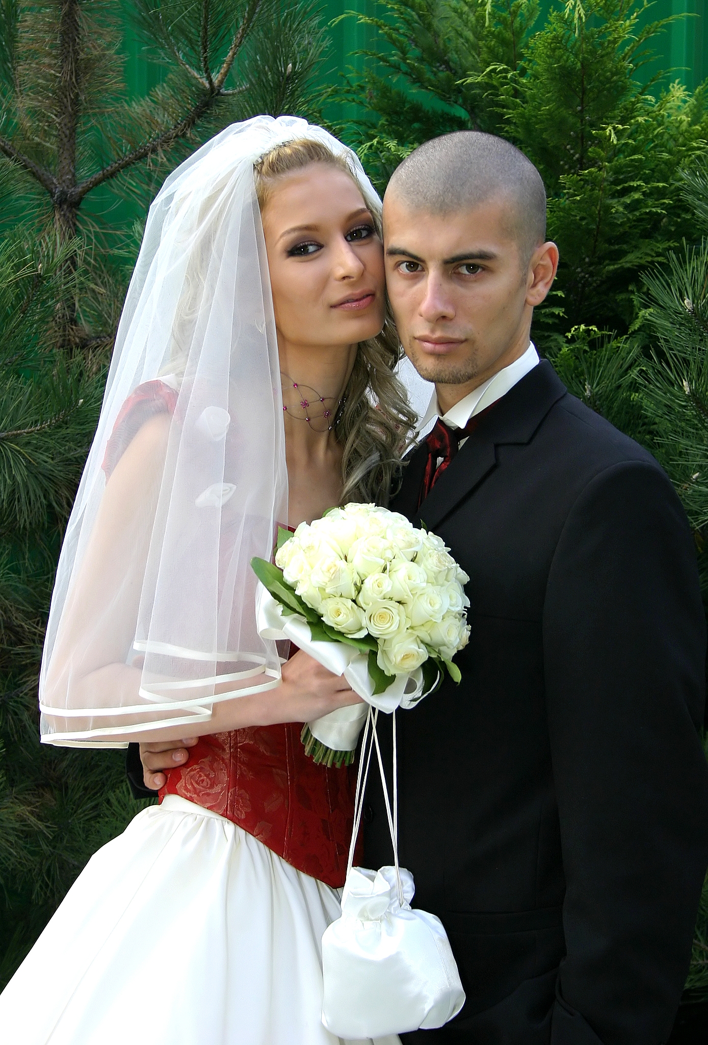 Nuntă în pădure și dragoste cu termen limitat. Cum n-a văzut Irene ...