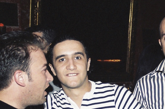 Poza din frapieră. Cronica nepotului lui Becali și a nopților în care ...