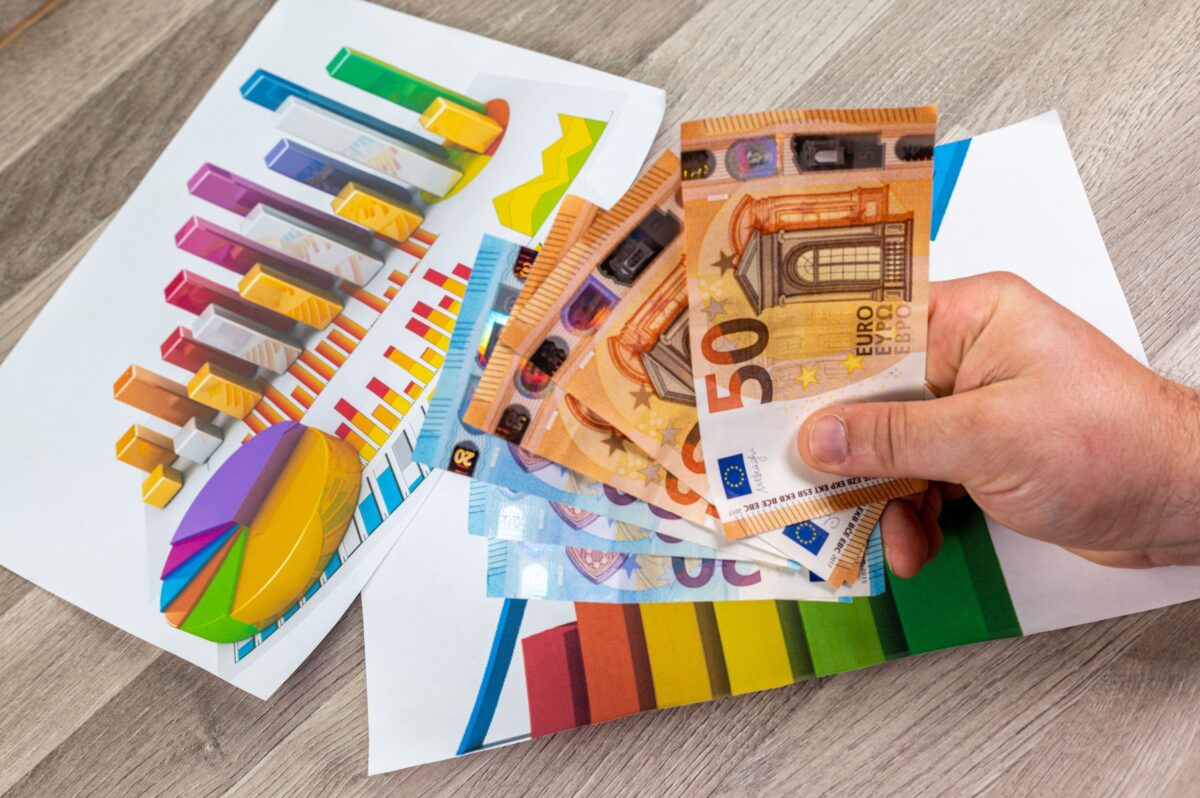 Cont Junior Centenar 2026. Cum poți strange 6.400 de euro pentru ...