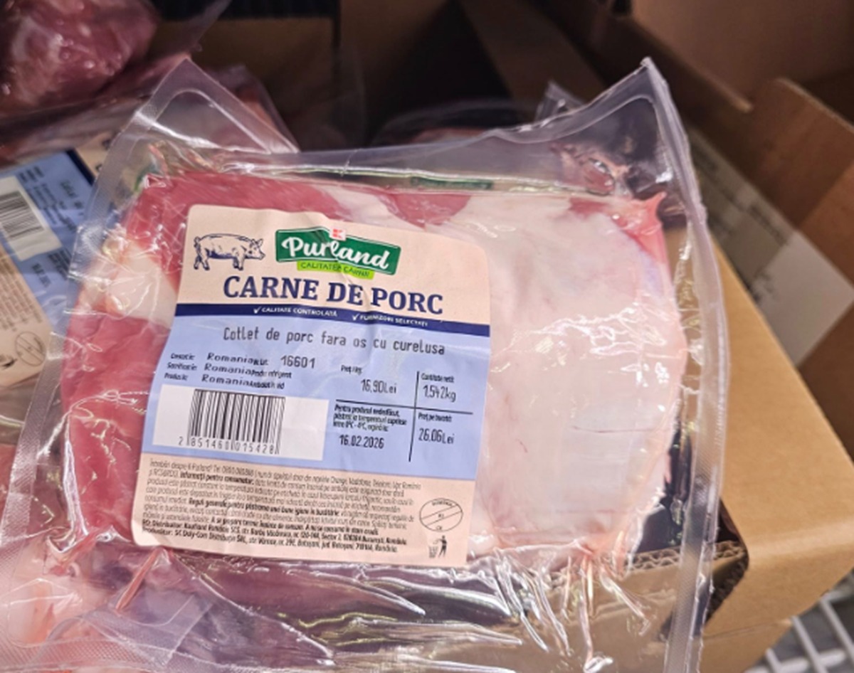 Cu câți lei se vinde un kg de cotlet fără os la Kaufland. Porcii au ...