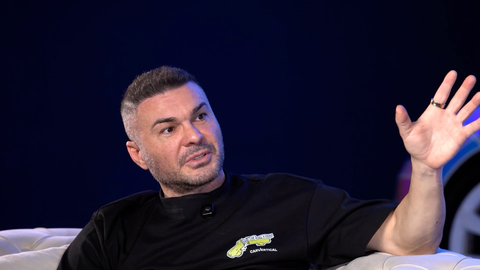 Deși este căsătorit, „Regele bolizilor" nu locuiește cu soția. Motivul ...