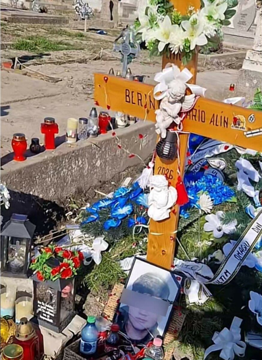 Cum Arată Mormântul Lui Mario Berinde La 40 De Zile De La Tragedia Din ...