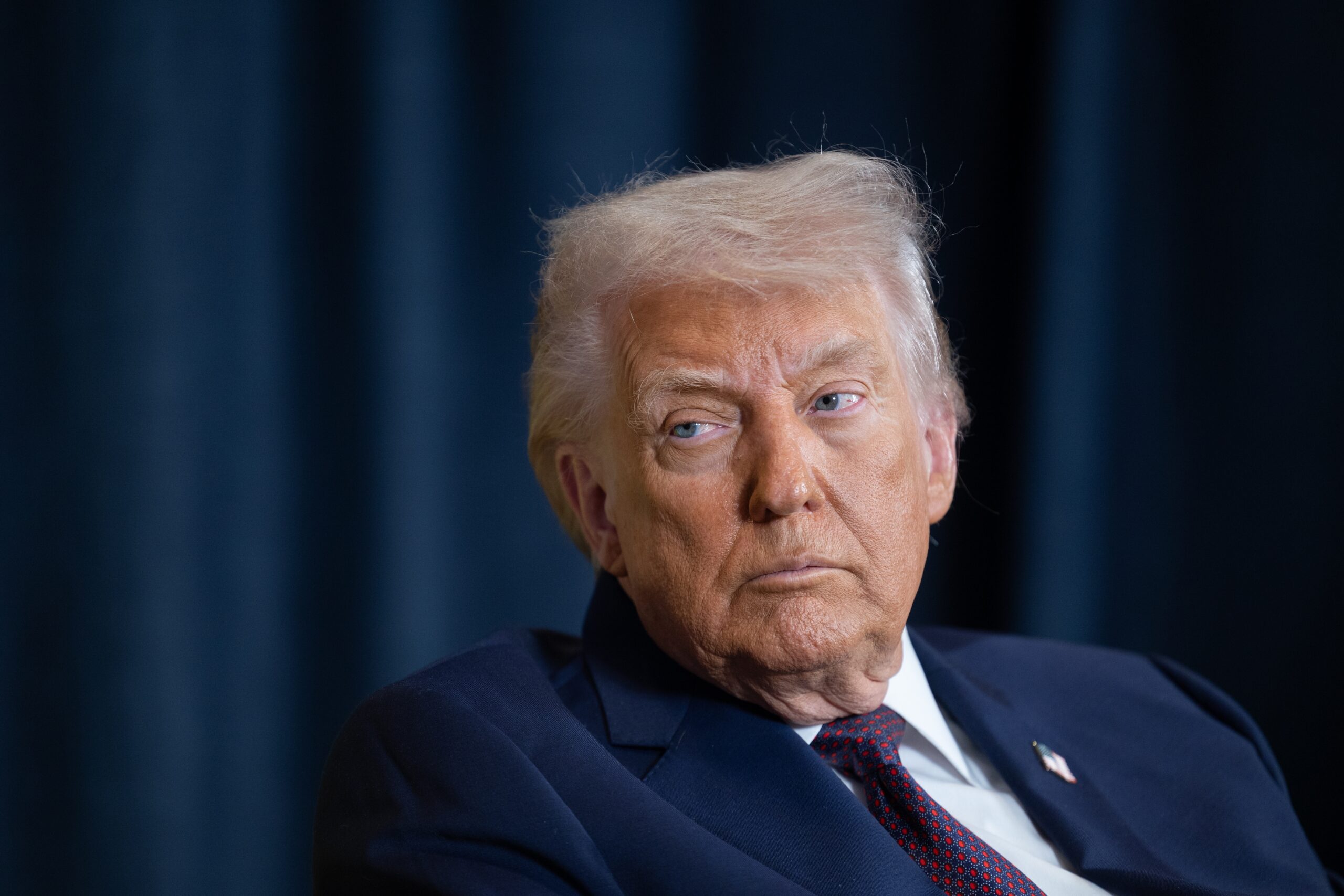 Donald Trump spune că va avea „onoarea” de a prelua controlul asupra ...